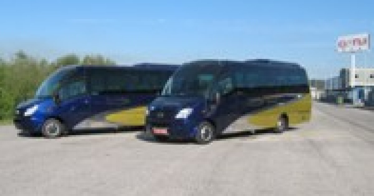 Autobuses Cuadra estrena dos COMPA PMR de UNVI - Unvi