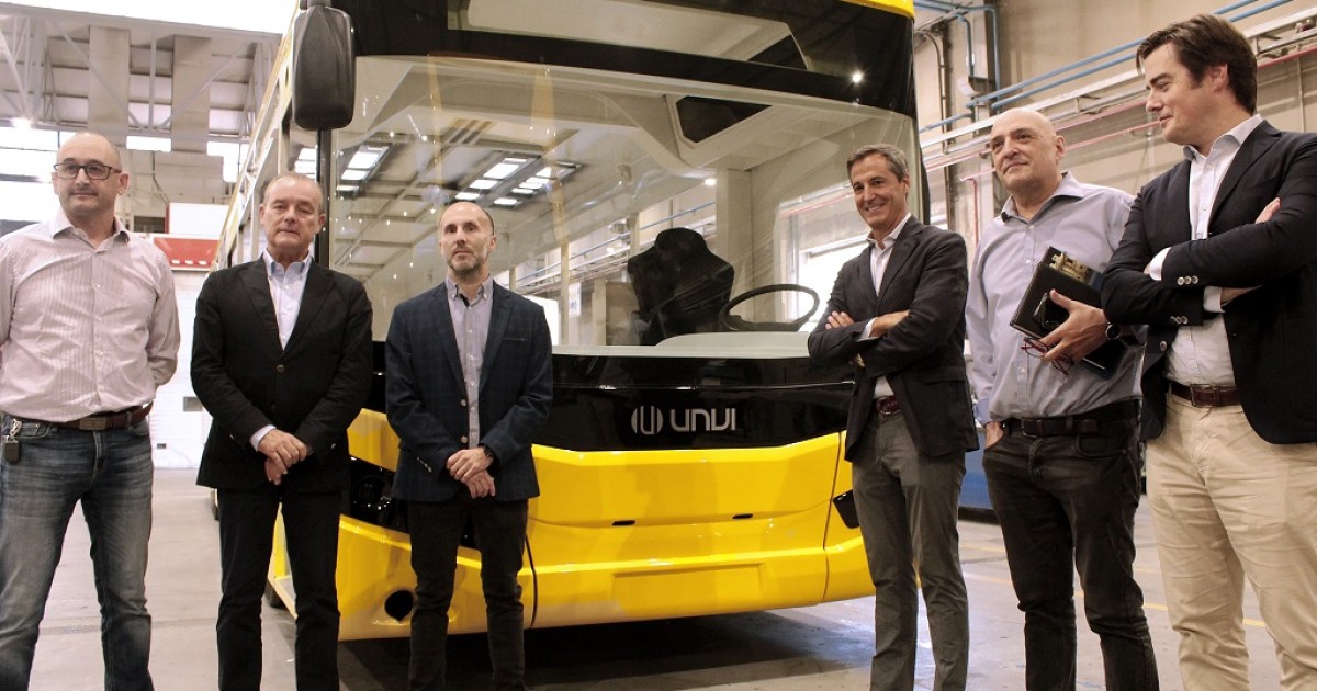 Visita autoridades Ourense fábrica UNVI - Unvi